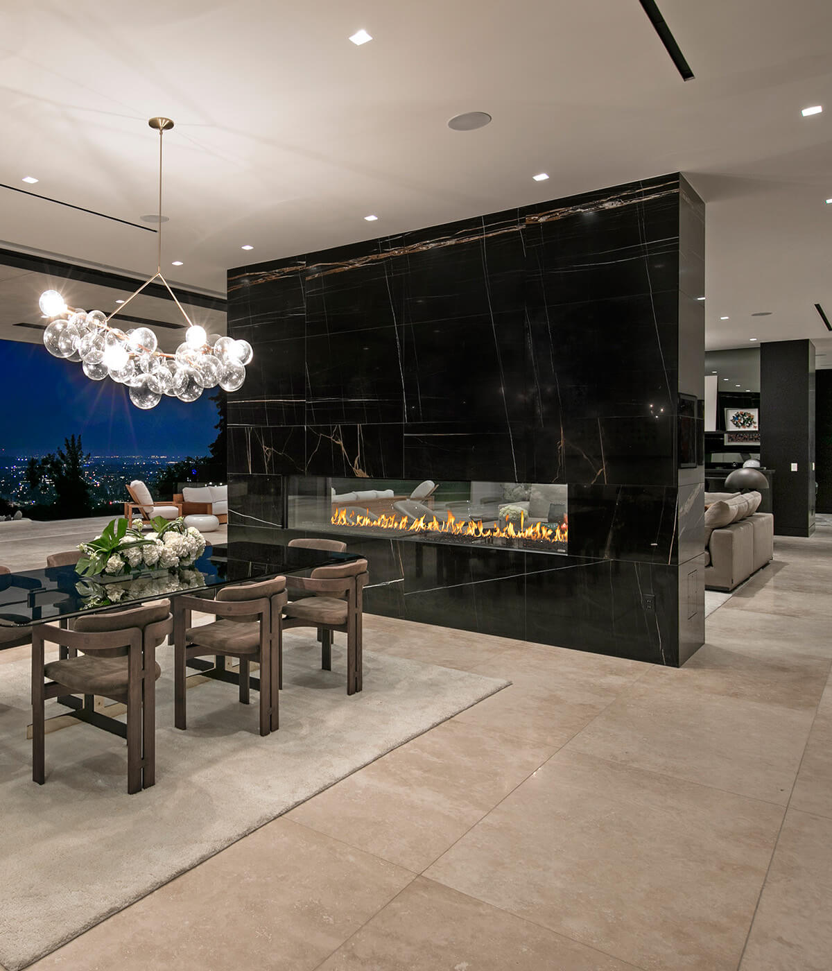 Custom Gas Fireplaces for Residential Luxury Homes | Montigo